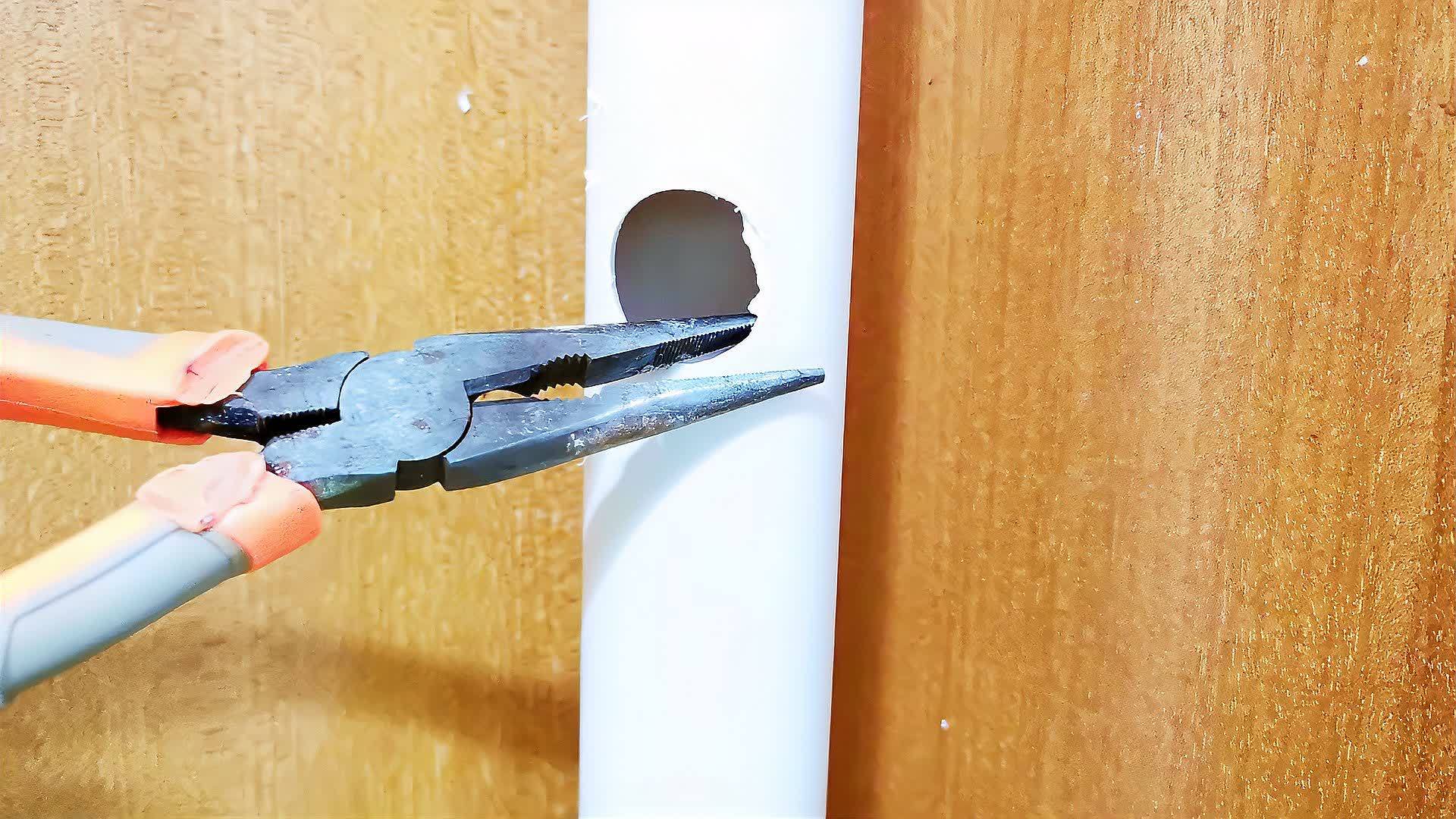 PVC管不小心捅破个洞怎么办?不用切断.