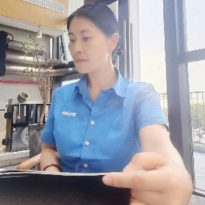 宫婩菊 