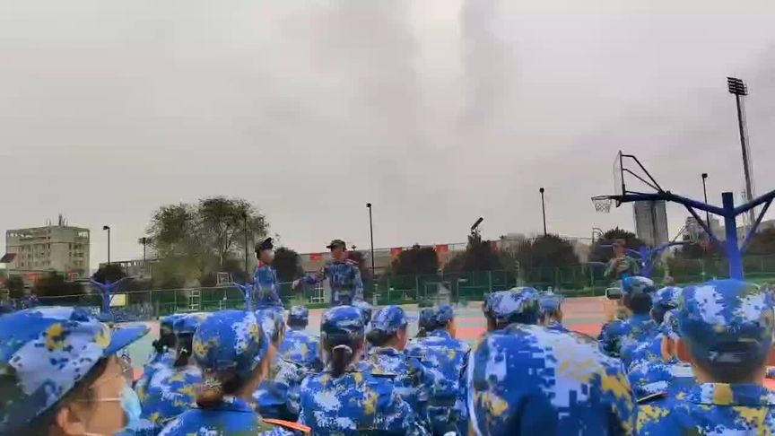 燕子没有你我可怎么活啊#燕子没有你我怎么活啊 #军训dou出彩