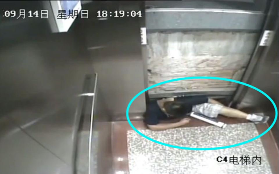 这些行为太作死!可怕的电梯事故合集