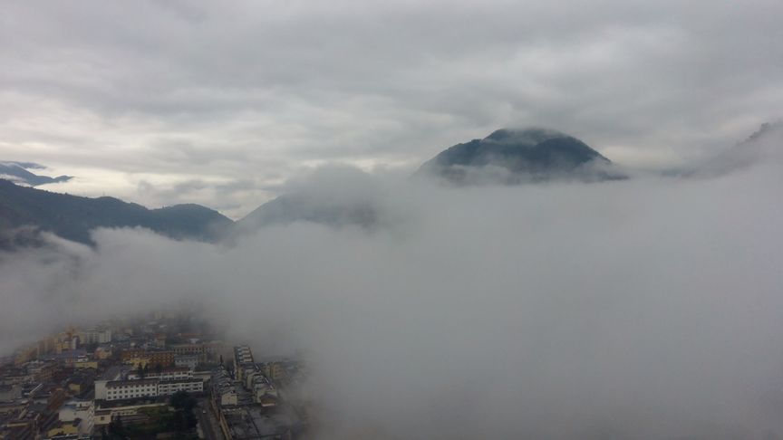 航拍甘孜州磨西镇