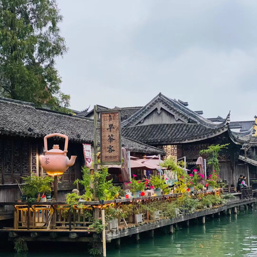 出海捕鱼的渔民 