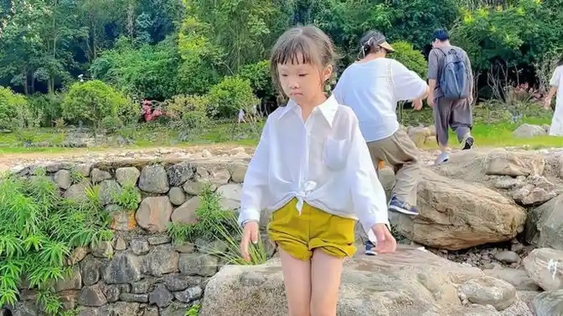 张家界旅游攻略:追寻自由与宁静,让风指引方向,遇见未知的美好
