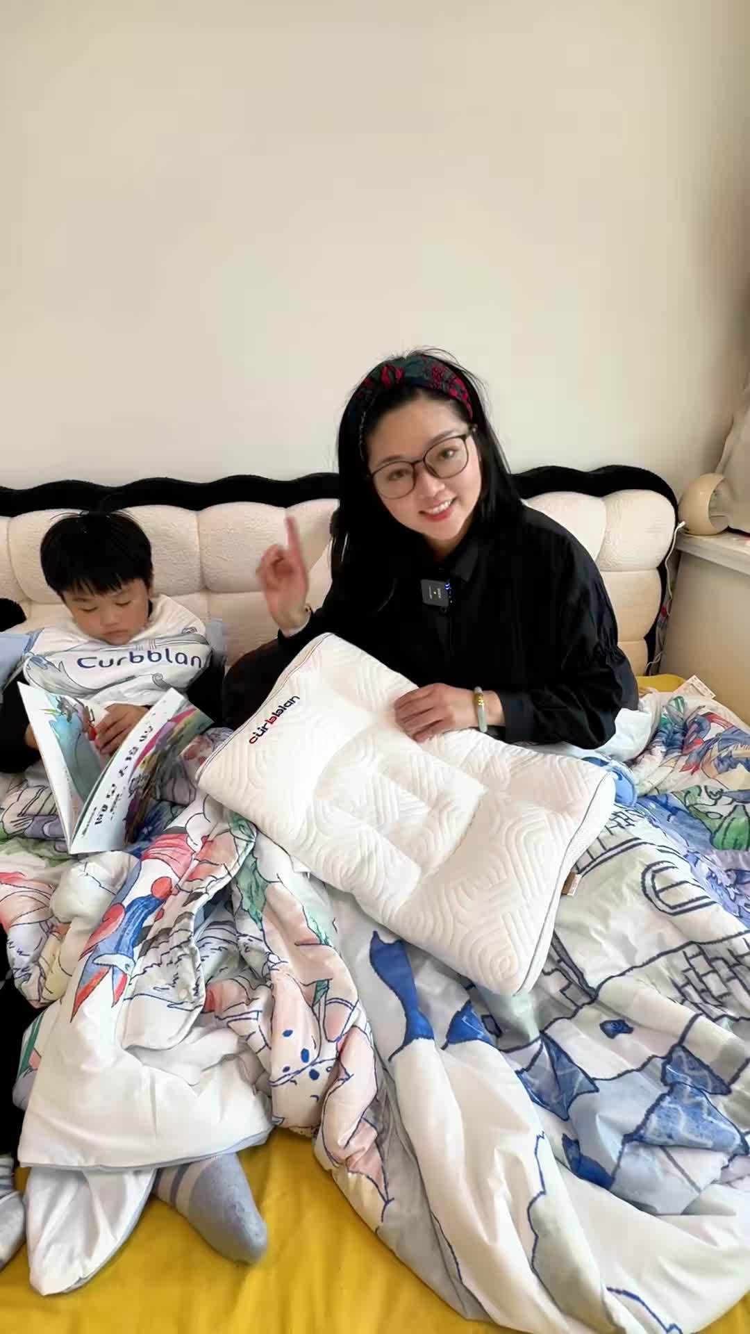 这个枕头太适合小朋友啦,睡眠质量都好起来了