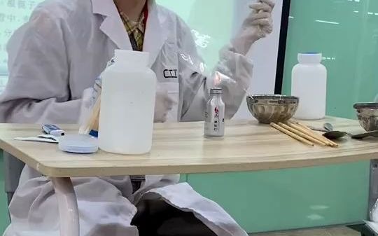 碗的棉签涂抹取样1