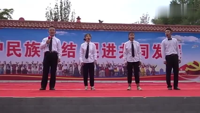中学生表演的相声《厉害了,我的国》
