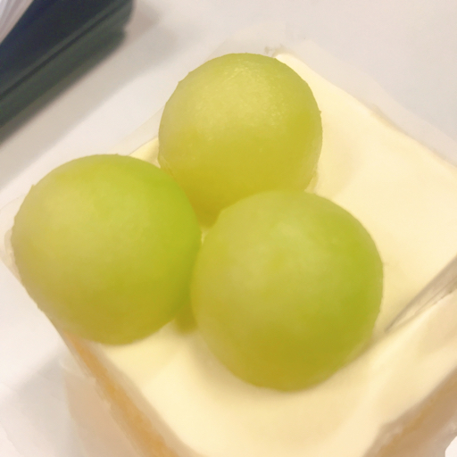 我是四月小姐姐 