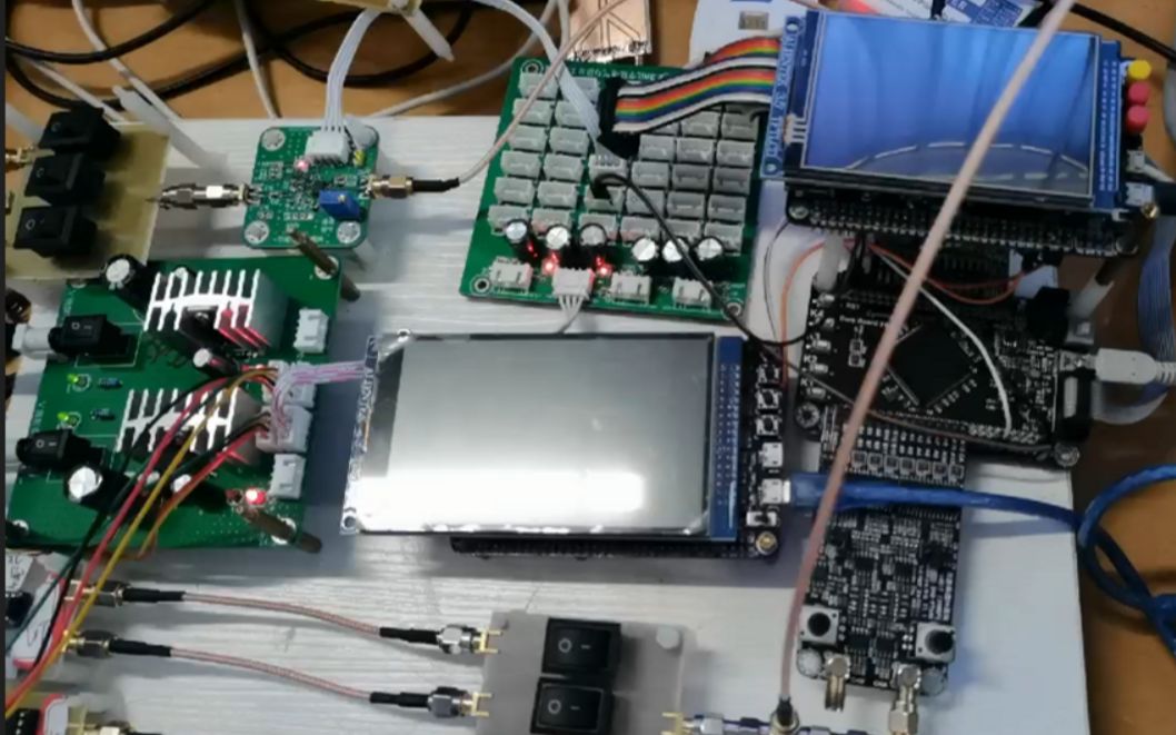 基于FPGA和STM32的数字扫频仪
