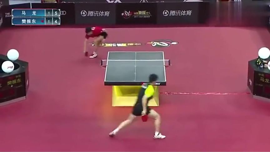 樊振东右脚负伤对阵马龙,回首这段视频,很刺激