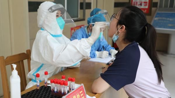 江苏泰兴市核酸检测采样806365人次,已出结果均为阴性
