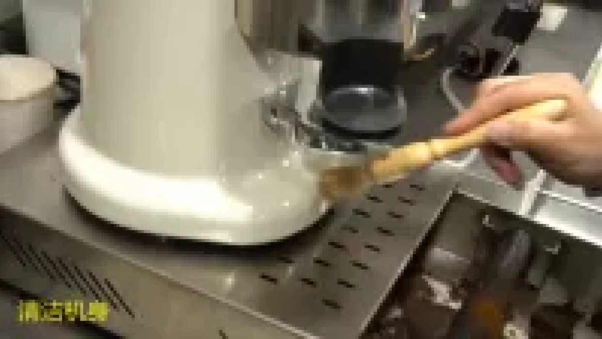 商用咖啡机清洁保养教程|咖啡机选购|如何选择咖啡机|意式半自动咖啡...