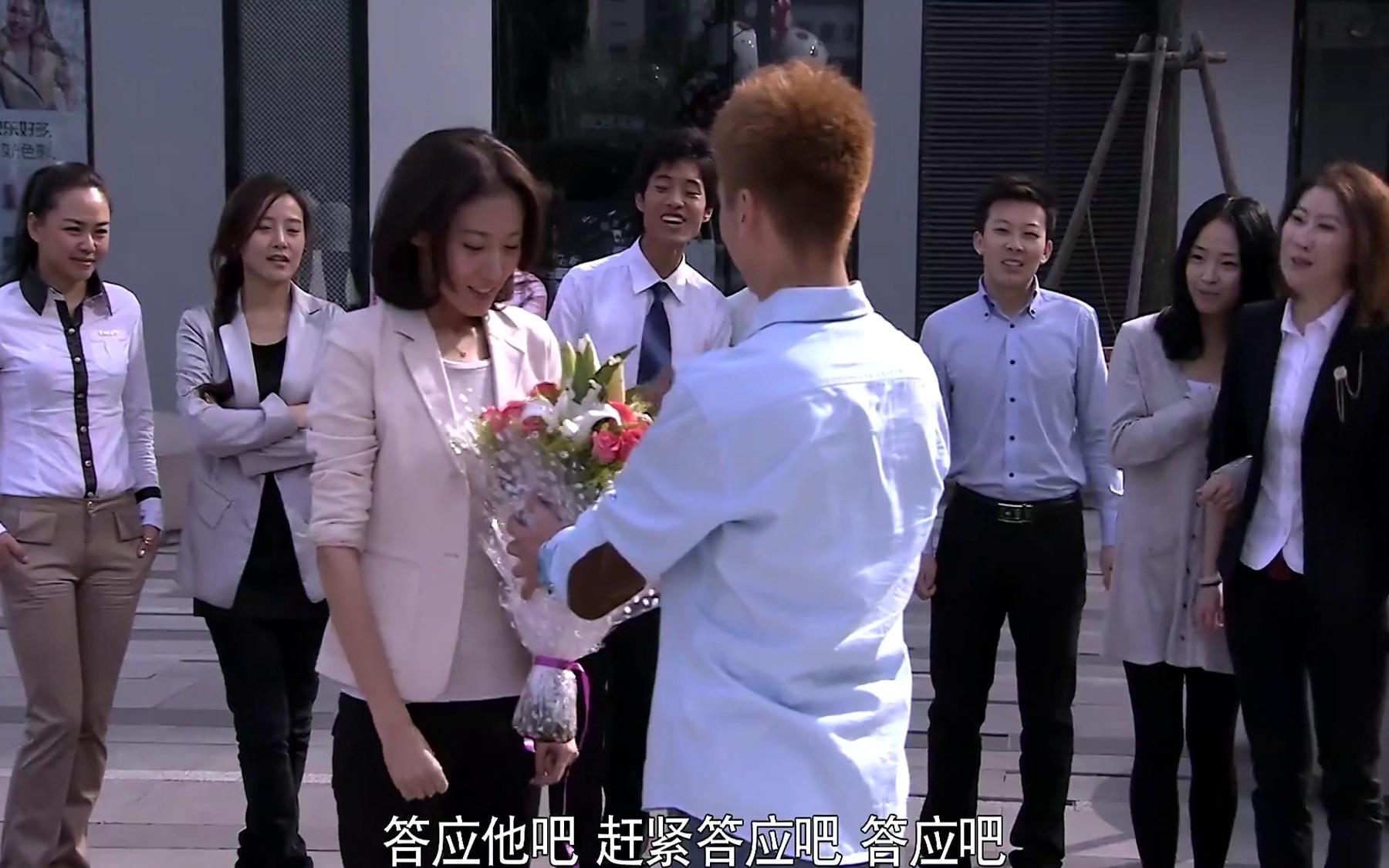 离婚:白富美被穷小子气球求婚,下秒直接领证结婚,不料结局悲惨