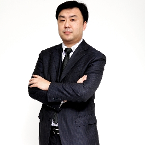 立新维思董思成 
