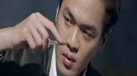 法医秦明:大宝被困水箱,秦明用戒指划开玻璃,千钧一发!