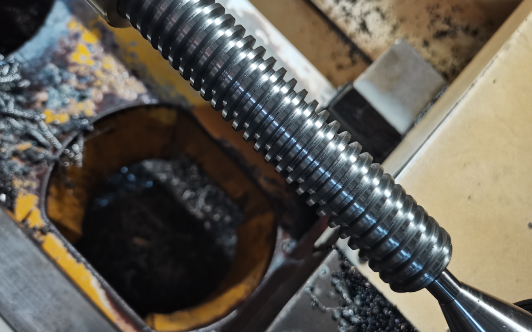 Tr32*6 -540 A类宏程序车削2mm刀宽