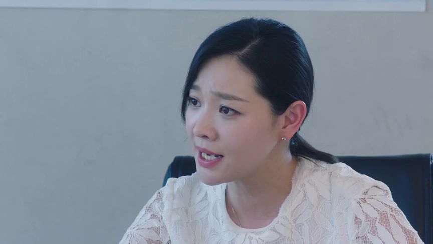 公司领导层出现分歧,部门主管互不相让,气的女老总摔门而去!