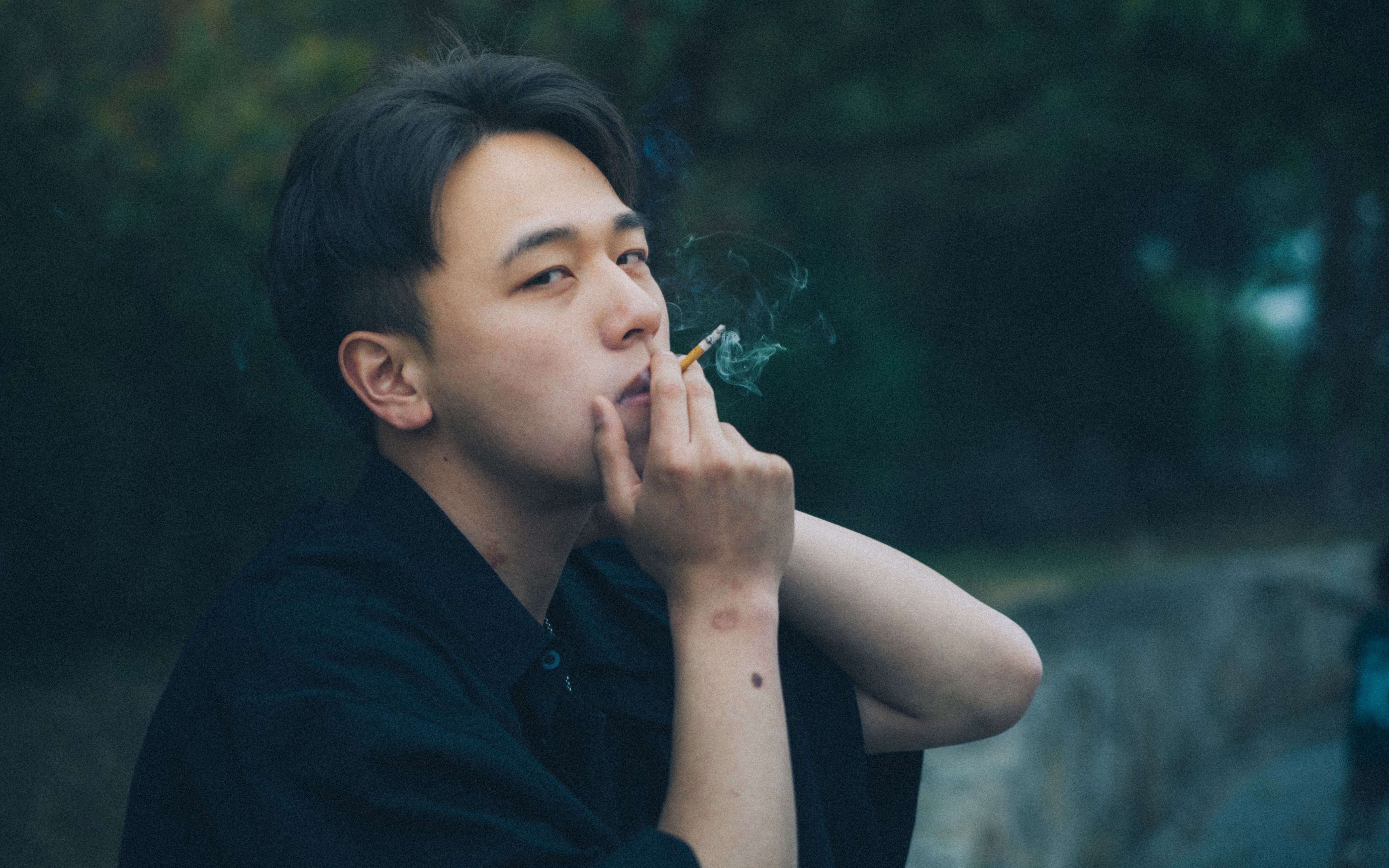 摄影作品的故事与情感,2022年使用佳能5D2人像创作。