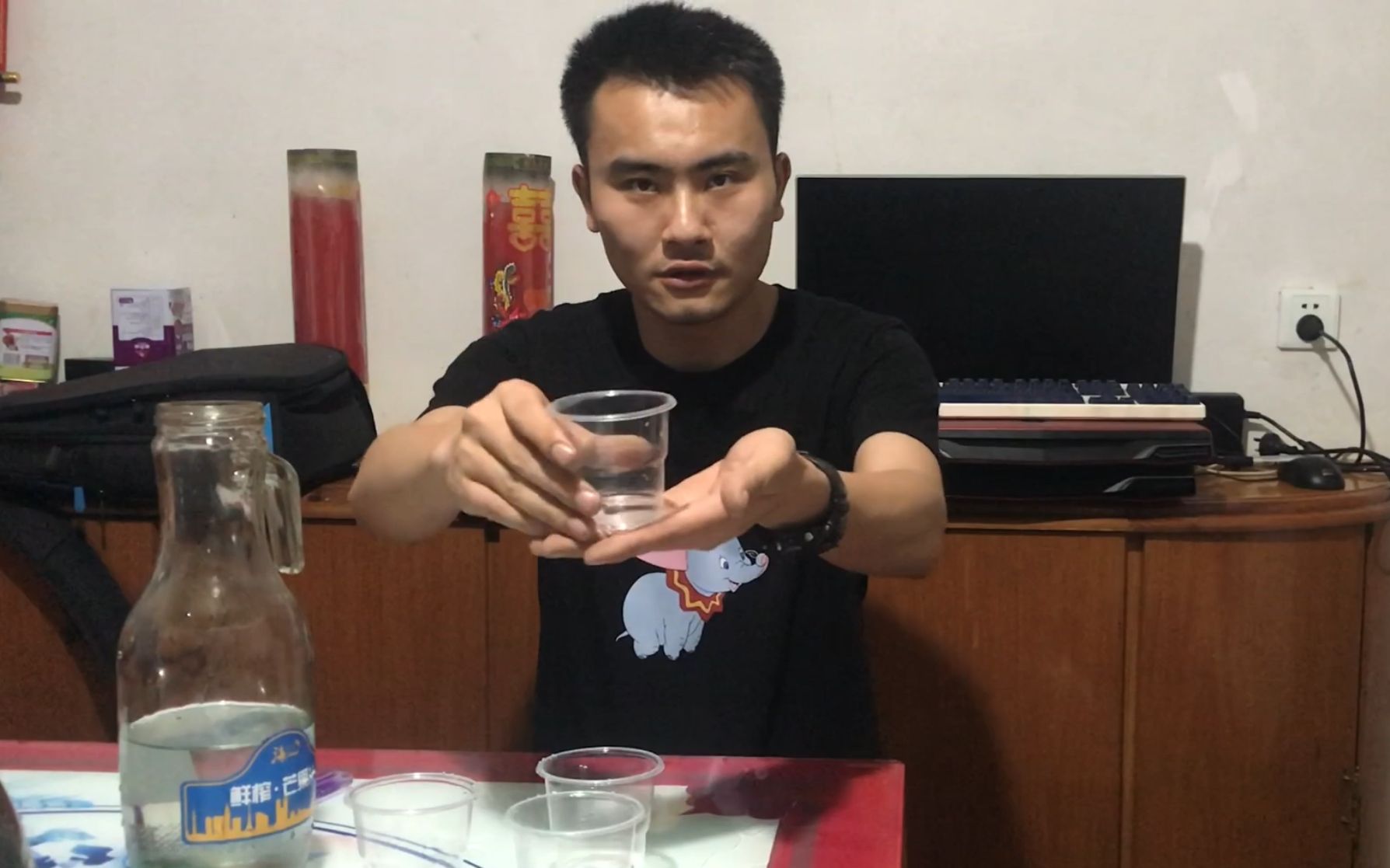 维修厮为了水视频,居然教大家泡茶