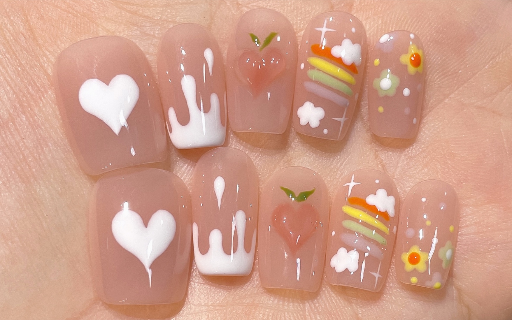 自制穿戴甲教程 | 蜜桃彩虹爱心美甲