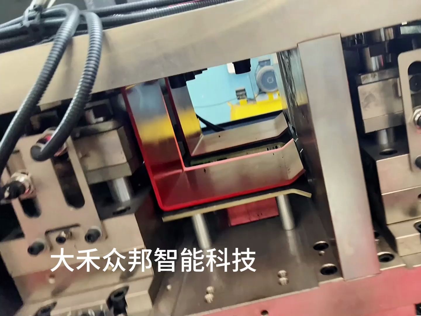 大禾众邦 供应别墅轻钢龙骨设备 龙骨机 轻钢别墅龙骨机器生产厂家 ...