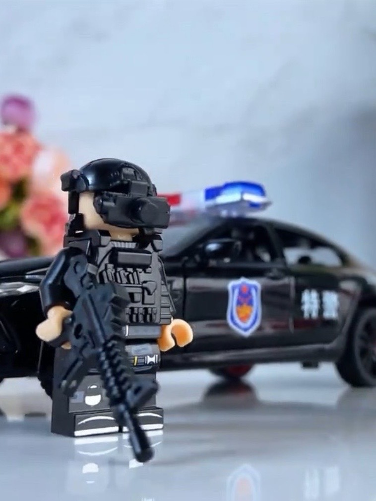 六开门合金仿真警车玩具男孩仿真110公安车儿童小汽车警察车特警车...