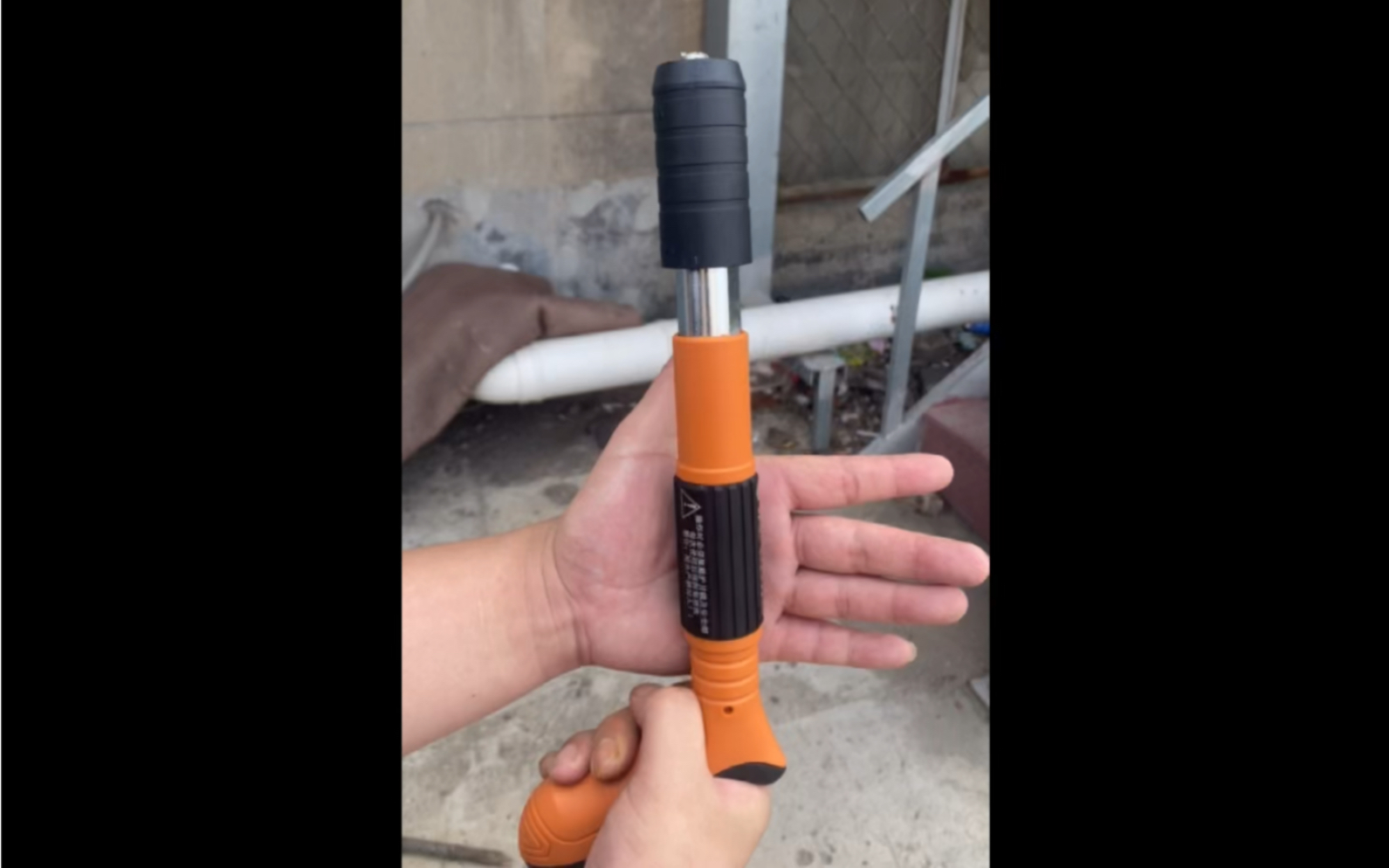 炮钉枪,安装吊顶固定器