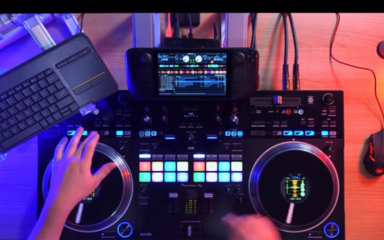 便携游戏电脑来运行Serato STEM#hiphop #爱音乐爱生活 #电子音乐 #...