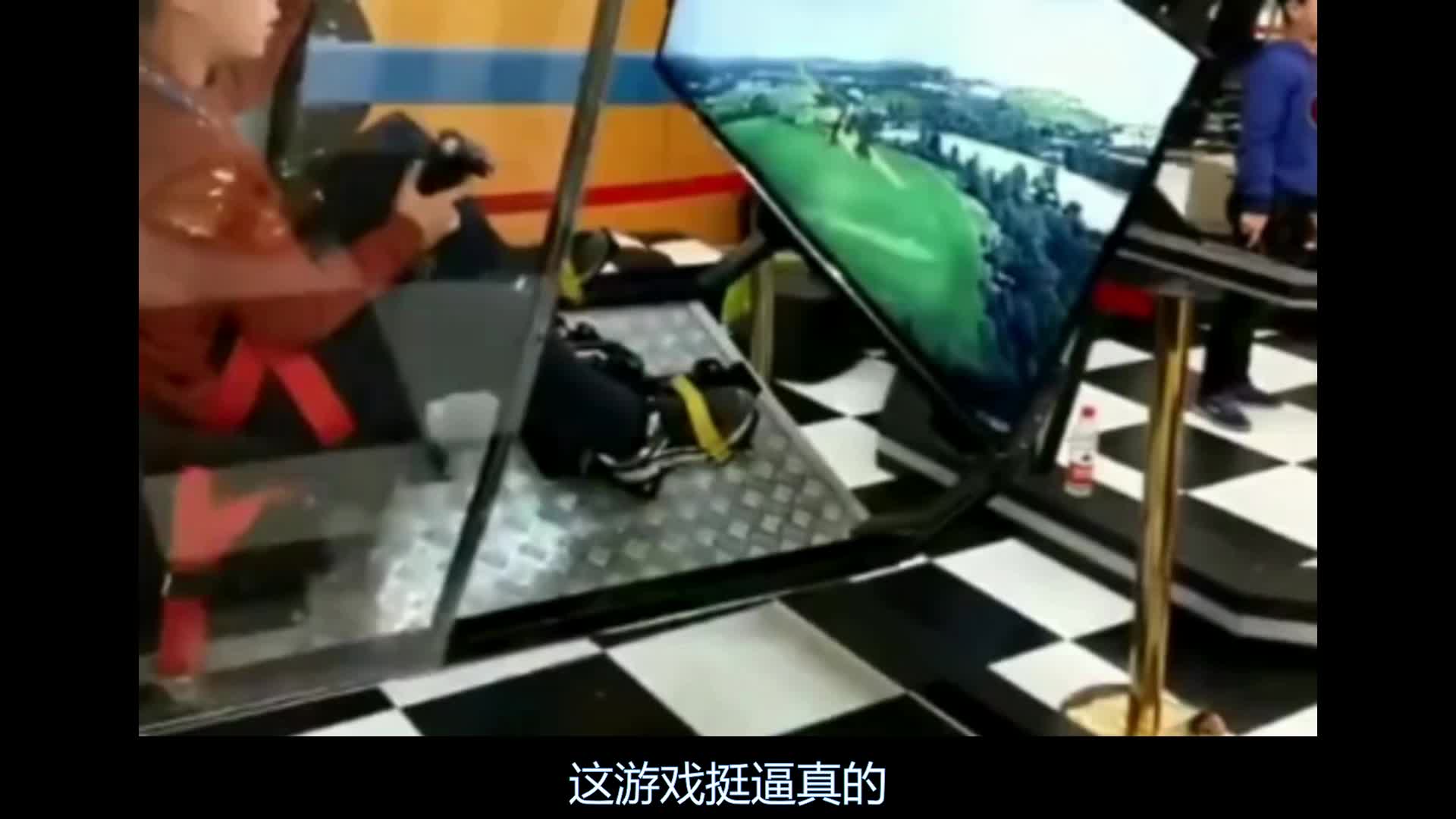 开飞机感觉很真实,就连呕吐都吐得很真实