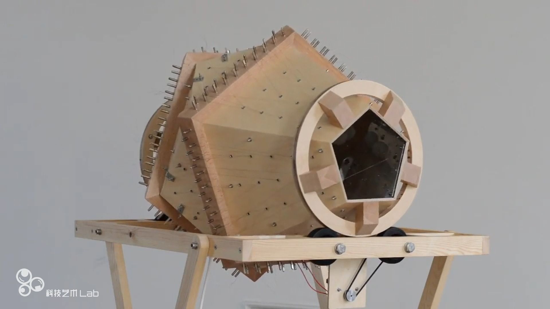 [635][装置艺术] 声音雕塑 by George Koutsouris