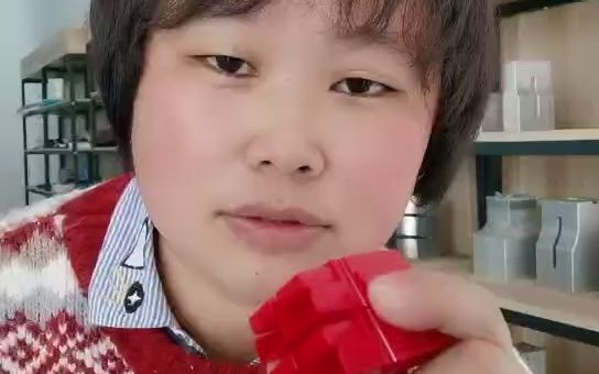 单极大电流连接器这样拼装焊接可以省去很多注塑模开模费