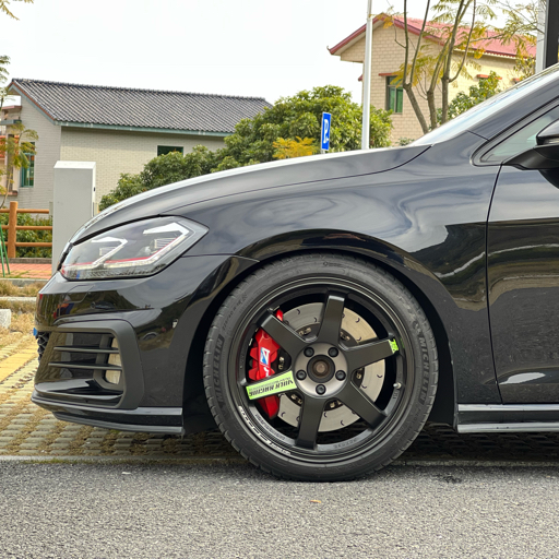 億朗名車黄同学 