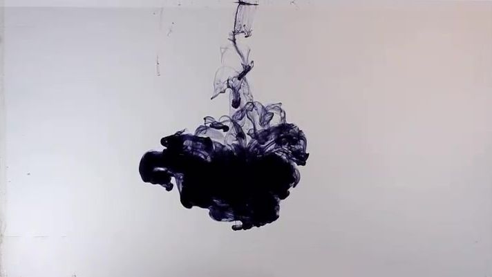 墨水滴入水中会发生哪些变化呢?适合放空心灵!