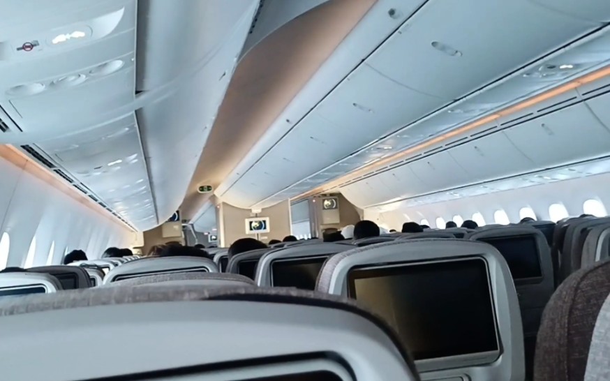 【航空vlog】上海出港最短的宽体机航线上海飞宁波!浦东机场坐捷运小...