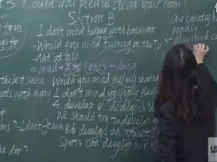 英语初中2下__Unit3 Could you please