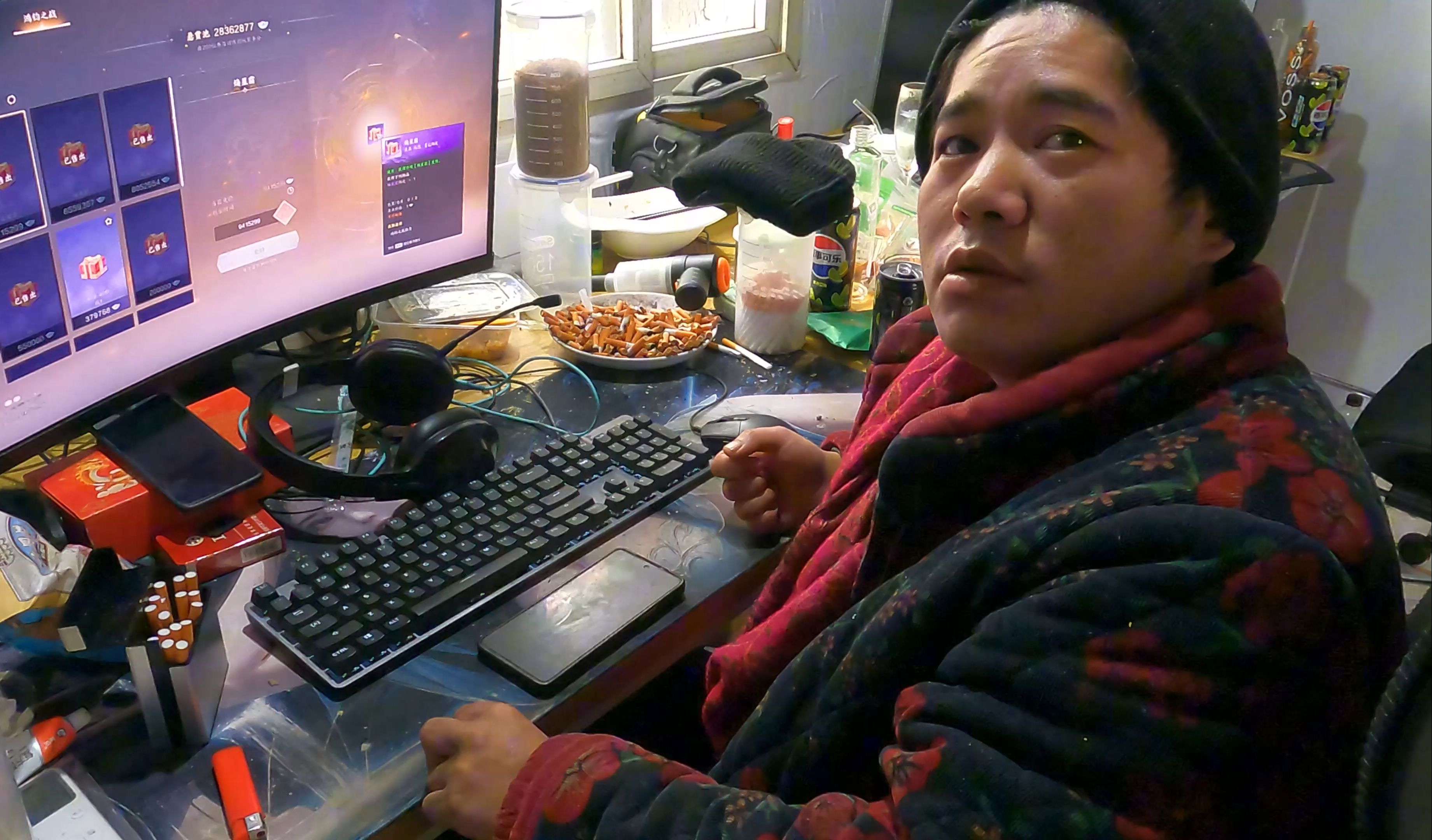两兄弟的躺平生活,诛仙世界脚本泛滥金价大崩,包浆弟心慌了
