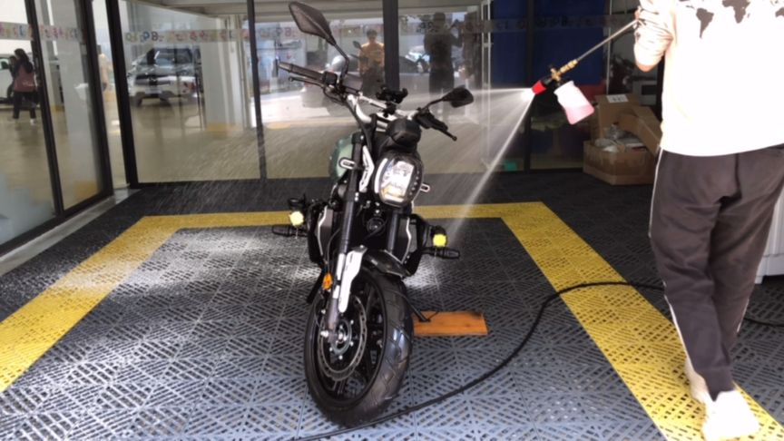 龙泰名车 隆鑫VOGE无极300AC精洗