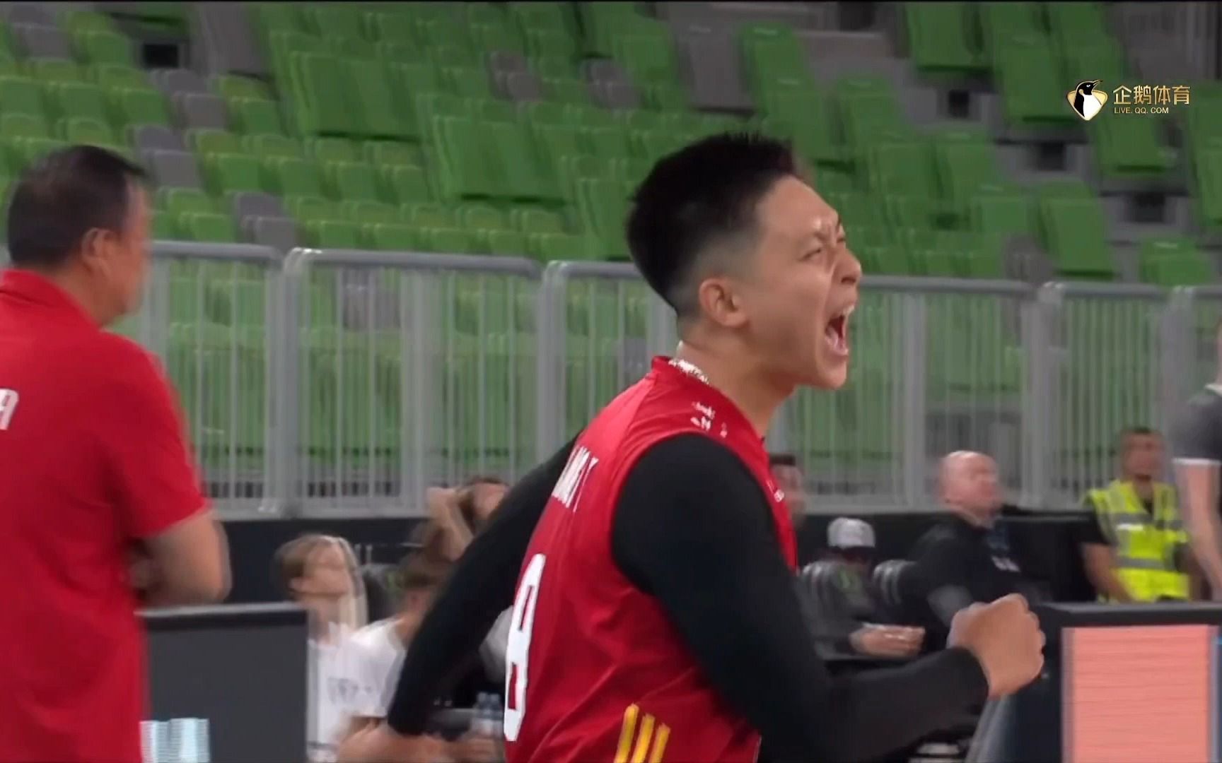 中国男排自由人杨天缘 可可爱爱花臂猛男哈哈哈哈