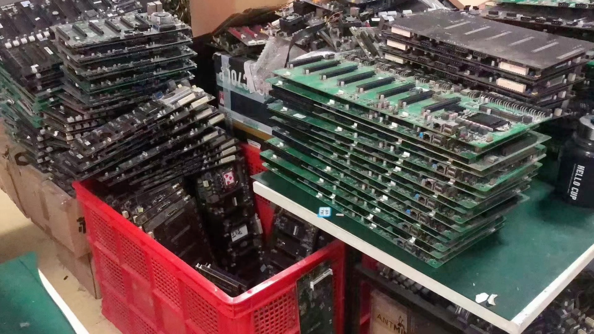 专业显卡维修,8卡主板维修,一手维修资源,维修快,修复率高。