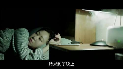 韩国高能悬疑电影,独居女孩的家里,藏了一个男人
