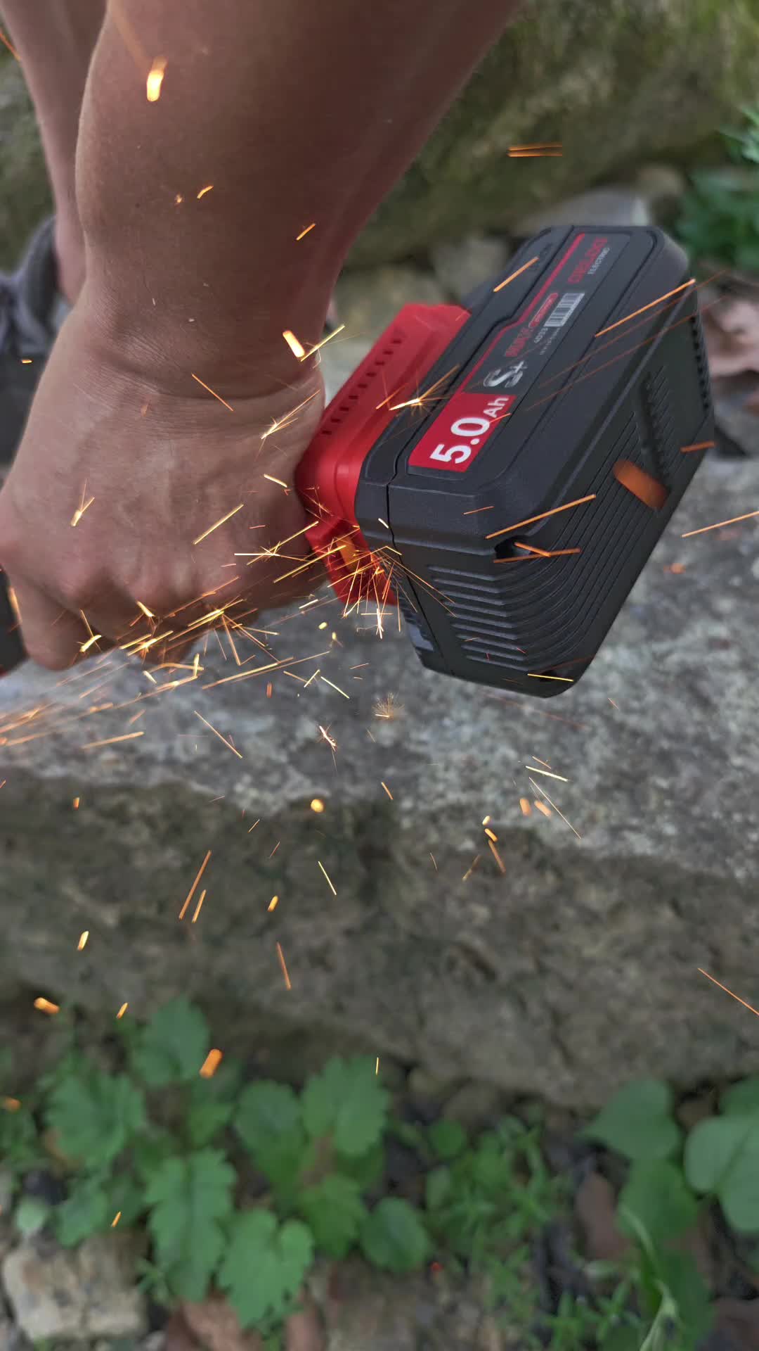 德力西无刷锂电角磨机充电式池大功率切割机打磨手砂轮电动磨光机#...