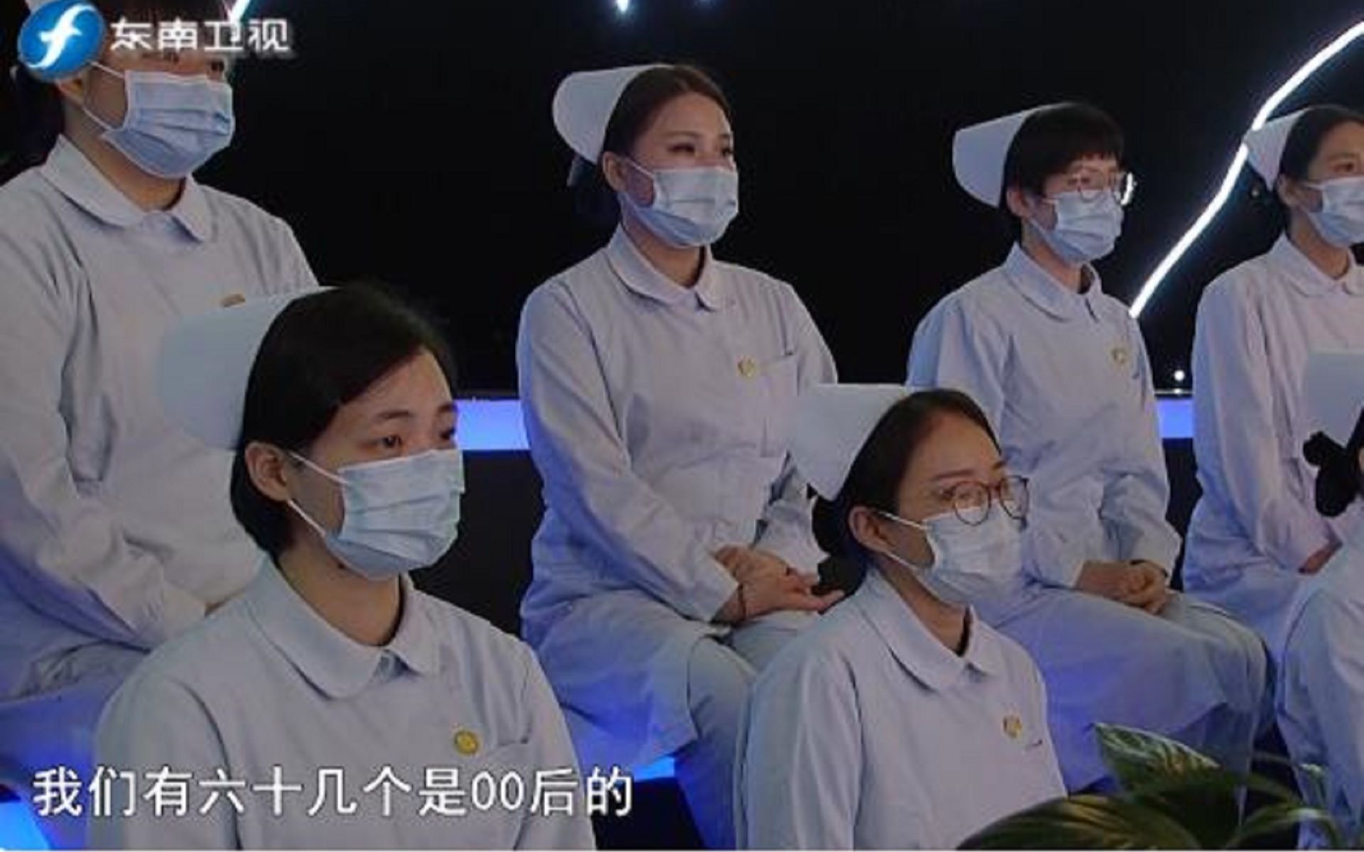 不完全统计,参加抗疫的医务人员中有近一半是“90后”、“00后”,为...