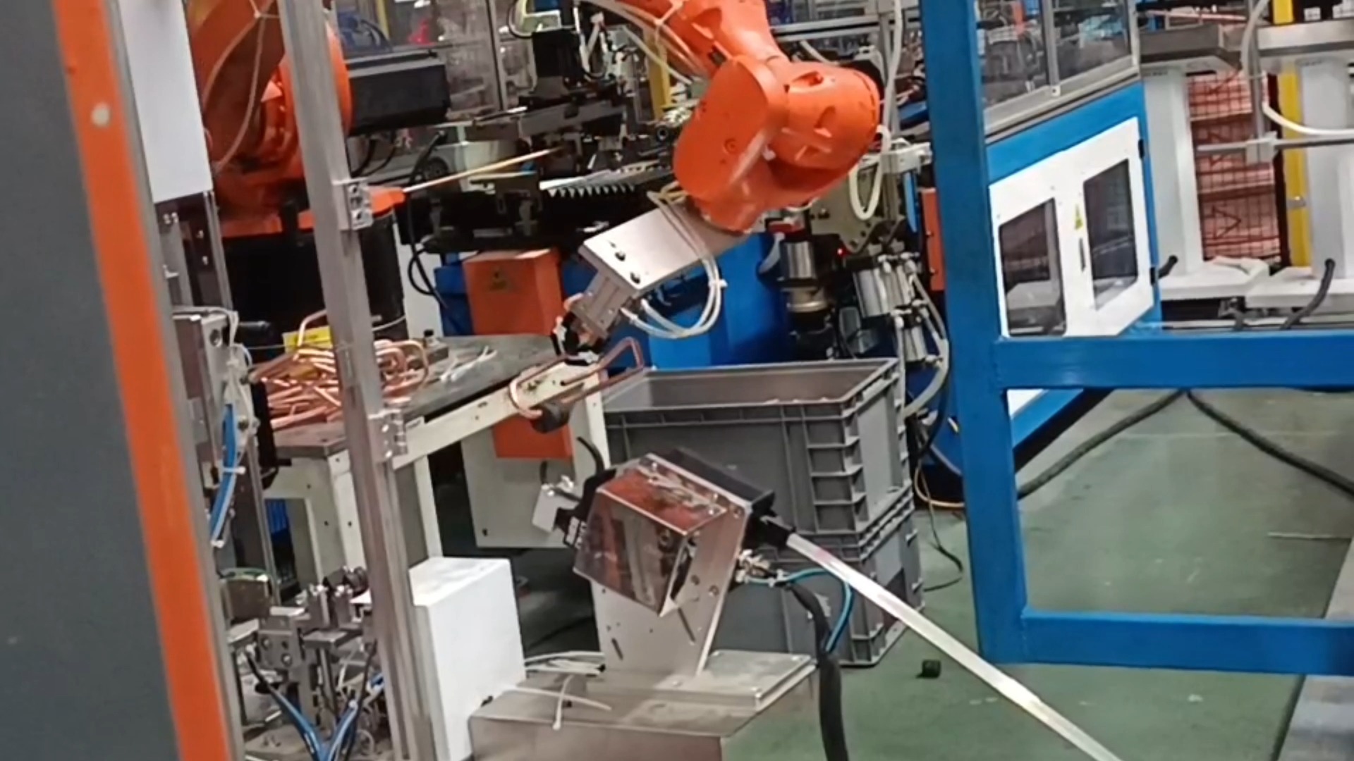 ...捆扎配重块锁袋口扎线束都可以无人化全自动捆绑尼龙扎带视频讲解