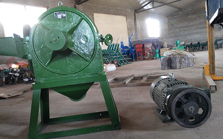 多用途自吸式绿豆粉碎机