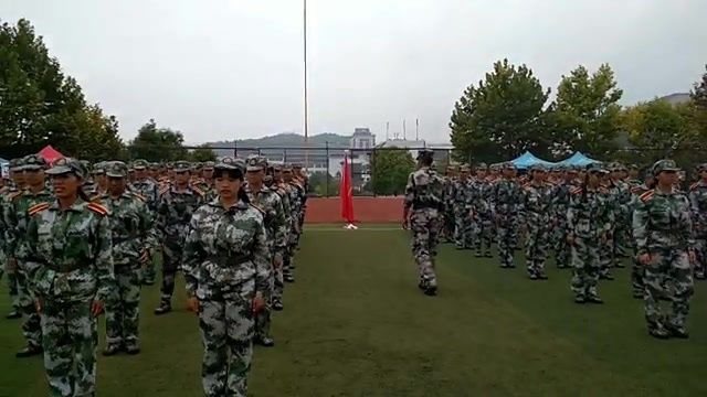 动作标准一气呵成666,凯里学院2017农林经济管理军训实录