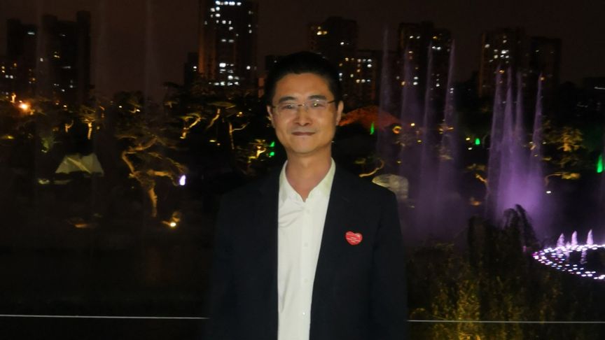 历史车轮滚滚向前,时代潮流浩浩荡荡。想创业赚钱就要横下一条心