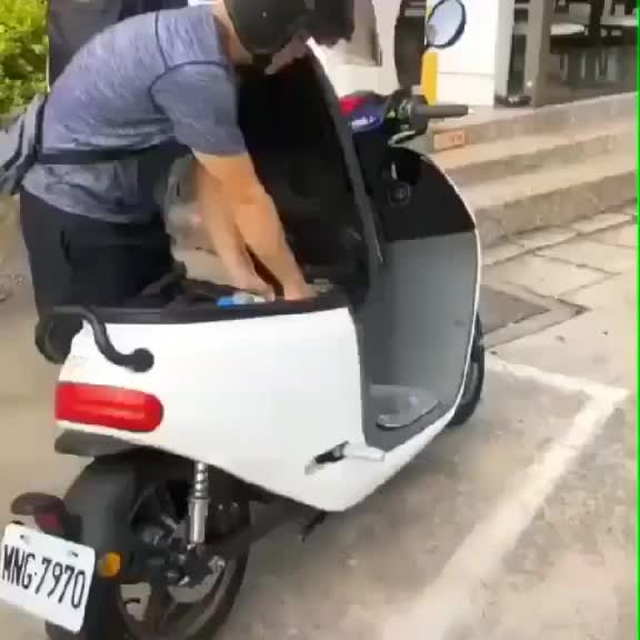 要是汽车也能这样换电那就好了
