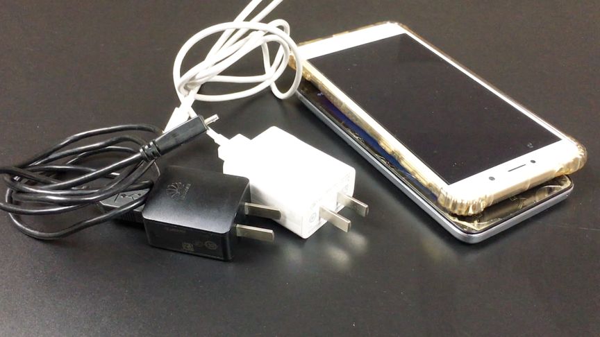 正确给手机充电,做到这4点,你的手机电池寿命更长,续航更久!