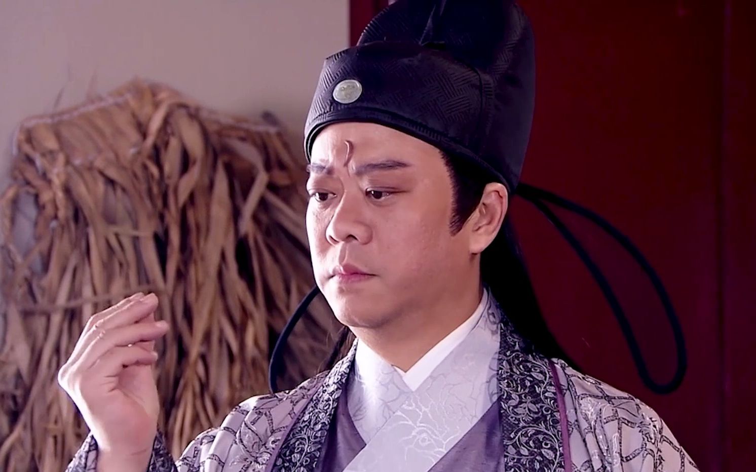 警察穿越到宋代成包拯,本想利用凶手指纹来破案,结果却出乎意料