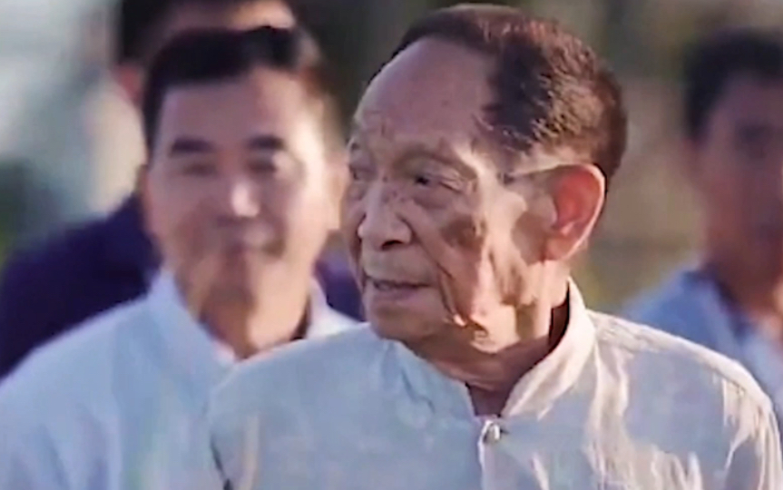 缅怀袁隆平院士 “风吹过稻田我就想起您”