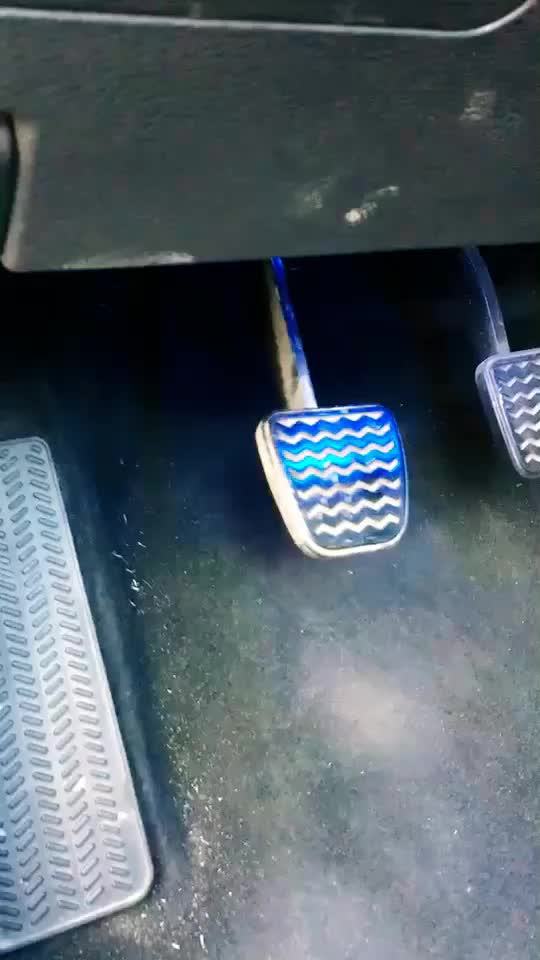 哈弗H2手动档离合,刹车,油门踏板